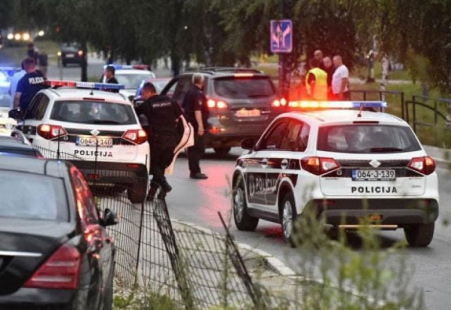 Pucnjava u Tuzli ispred zgrade, 2 osobe ranjene | BN