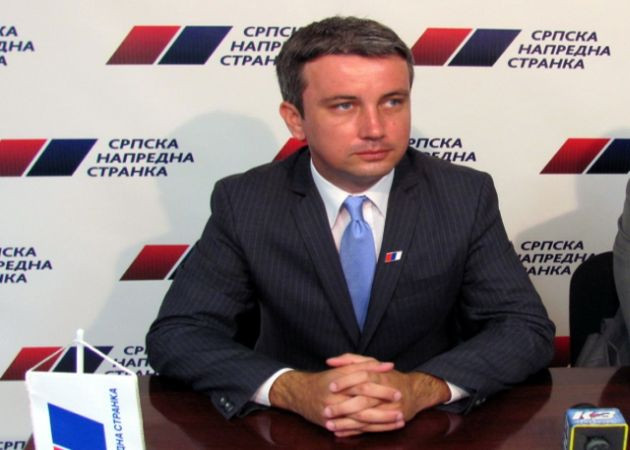 Adam Šukalo dobio 500 000 KM od SNSD-a | BN