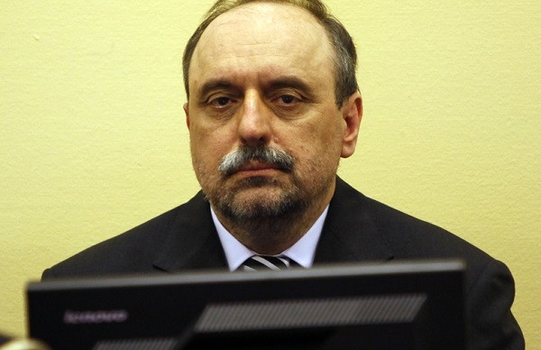 Hadžić na privremenoj slobodi u Srbiji | BN