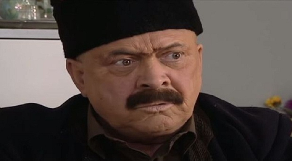 Preminuo glumac iz čuvene serije "Selo gori a baba se češlja"! | BN