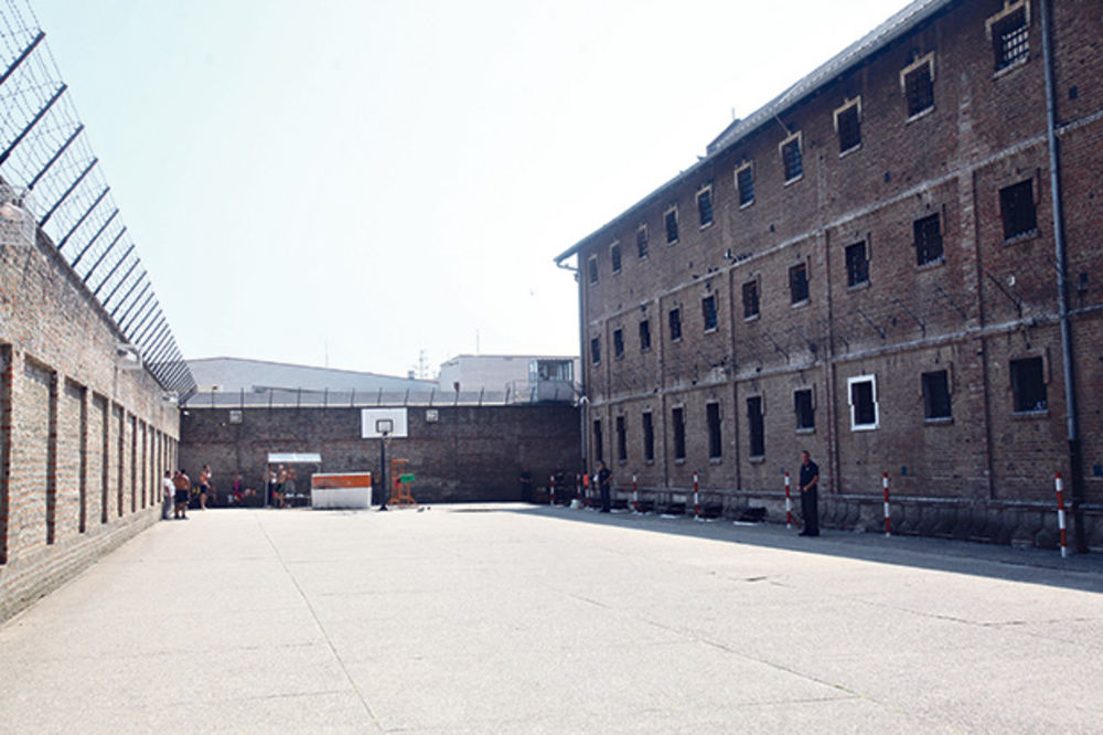 Novo žarište: U zatvoru Zabela 84 osuđenika zaražena | BN