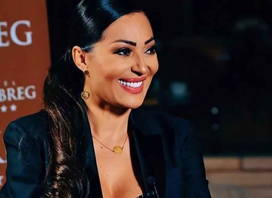 Ceca pokazala kako radi na top liniji! (FOTO) | BN