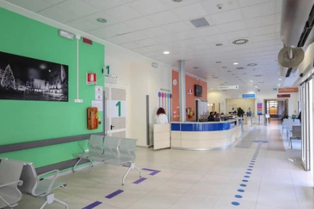 Doktor i sestra vodili ljubav u kovid bolnici tokom pauze za ručak! | BN