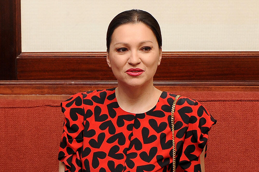Nina otvoreno progovorila o progonitelju | BN Nina otvoreno progovorila o progonitelju | BN