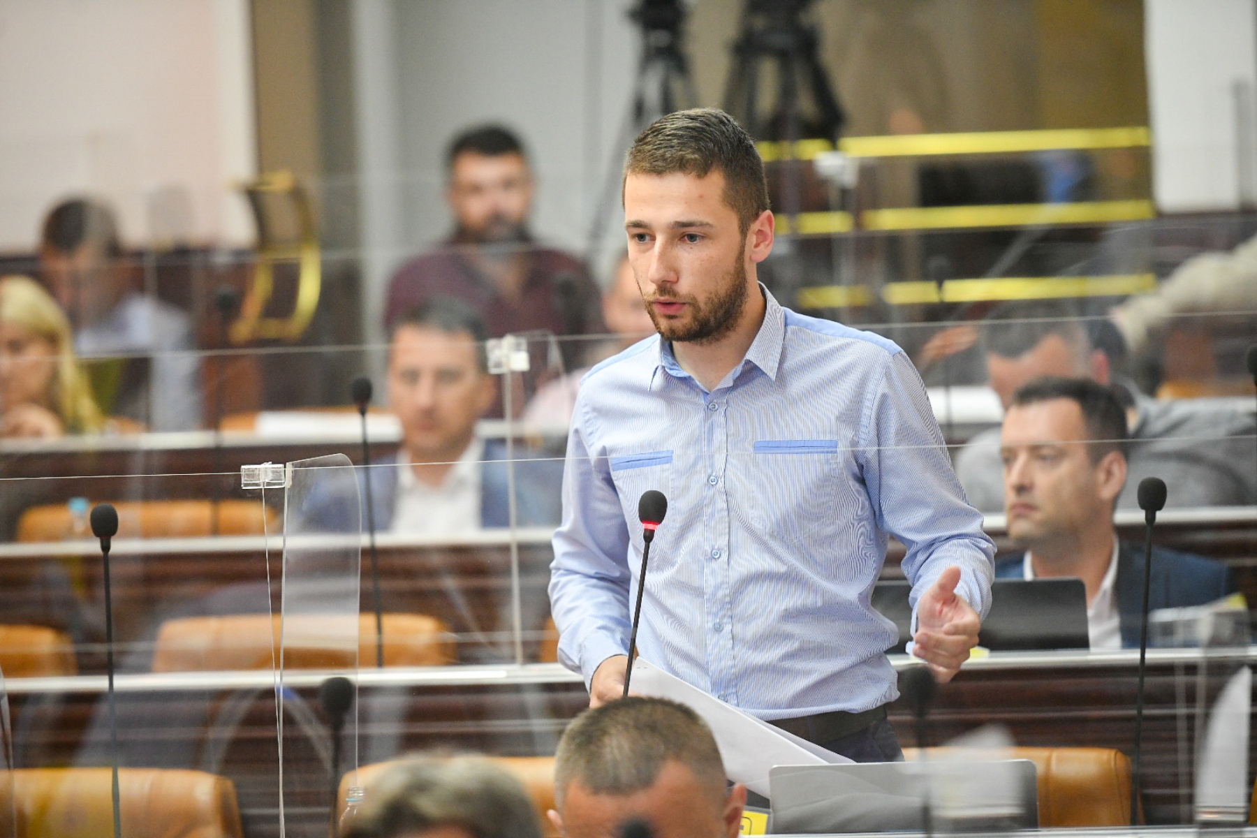 Begić: Od pranja tepiha do igračaka sve po 6.000 KM | BN