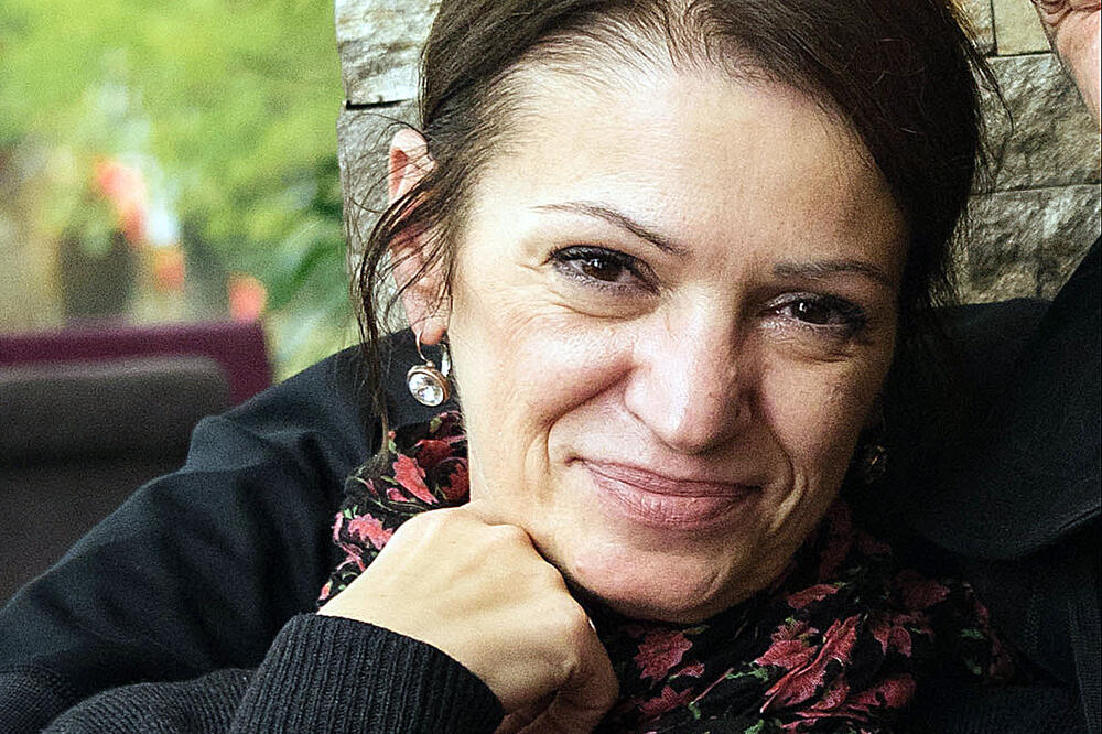 Voditeljka zbog dijabetesa izgubila vid pa opisala dane u tami! | BN