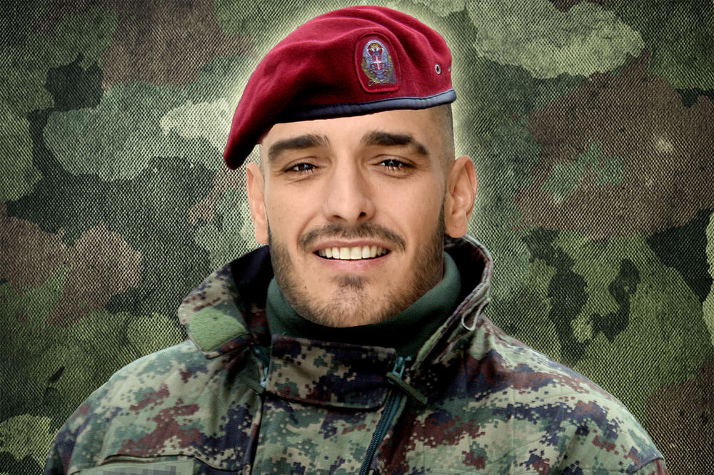 Pjevač Darko Lazić ide u vojsku: Pravi ispraćaj | BN