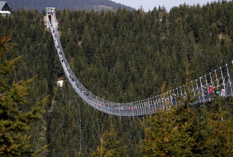 Češka otvorila najduži viseći most na svijetu | BN