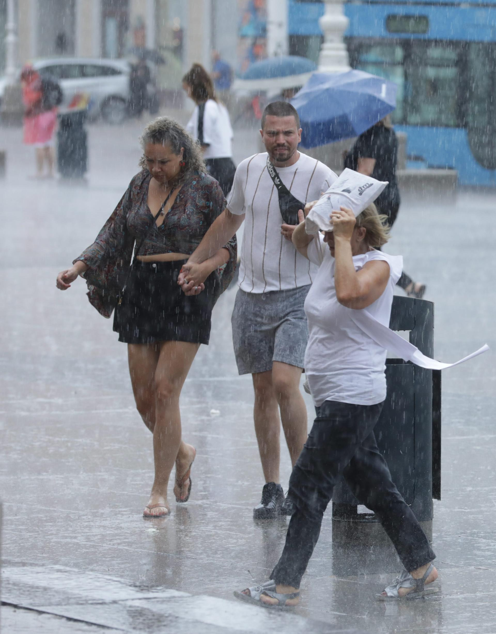 Nevrijeme širom Hrvatske: U Rijeci padao krupan grad | BN