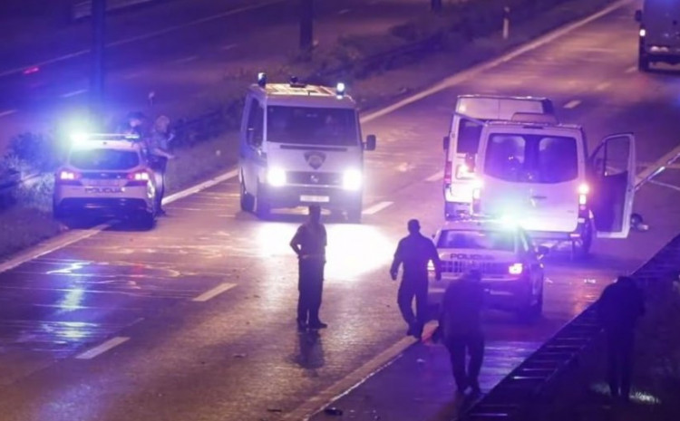 Navijači gađali flašama, policija pucala u vazduh | BN Navijači gađali flašama, policija pucala u vazduh | BN