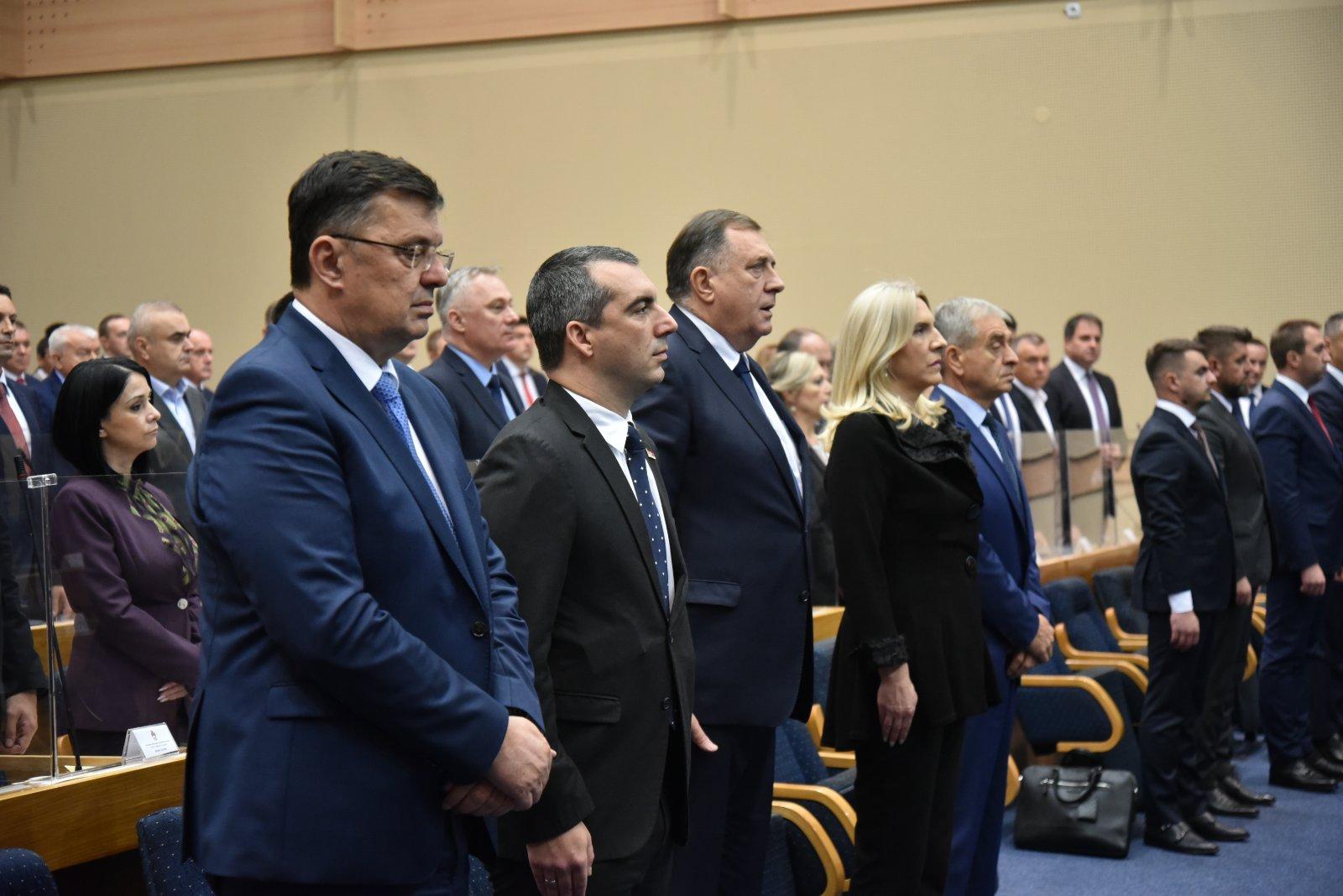 Intoniranjem himne BiH počela narodna Skupštine Srpske | BN