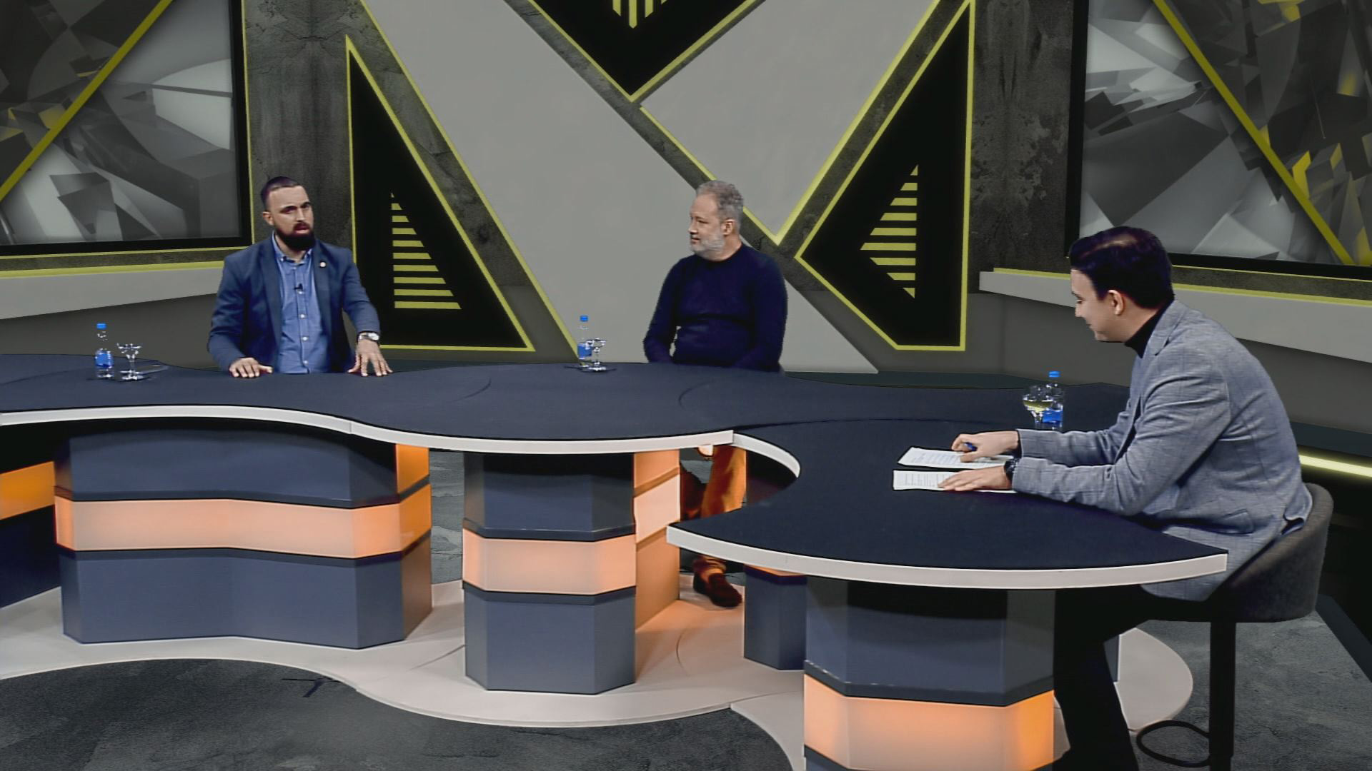 Obećanja, krađe i mršavi rezultati obilježili godinu | BN