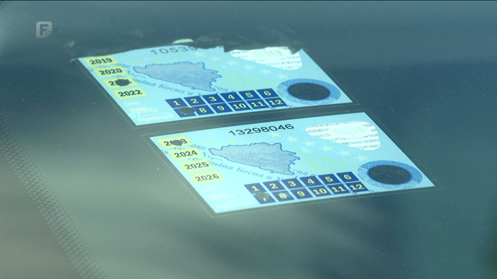 Poništen pravilnik Vojina Mitrovića o skupim stikerima | BN