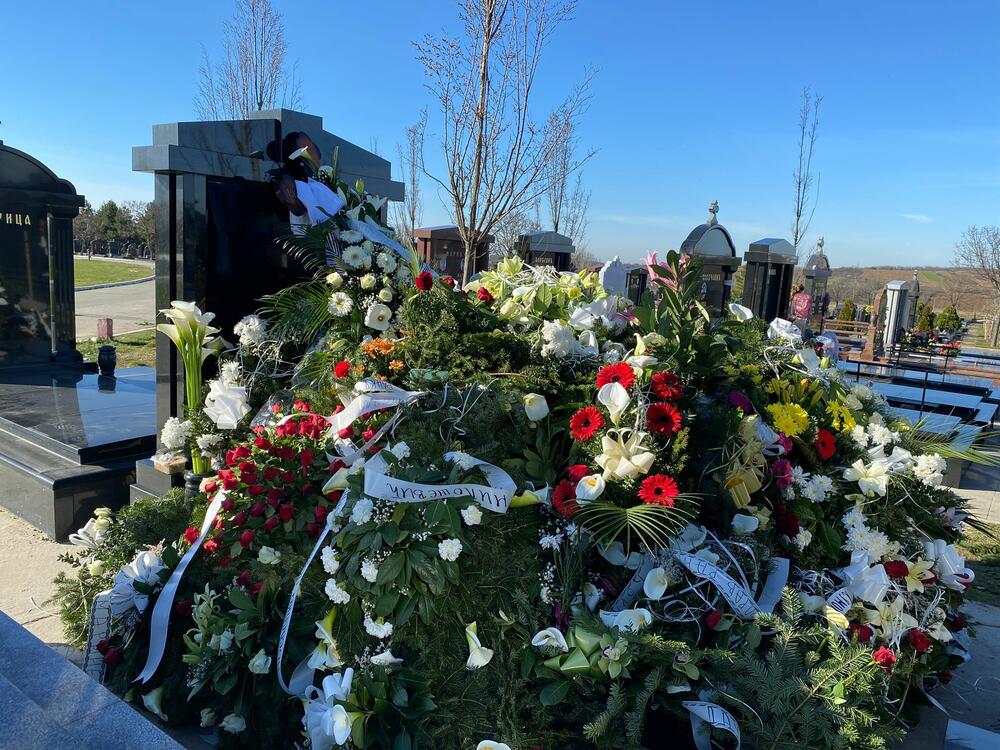 Filmska scena na sahrani Ranka Eskobara | BN