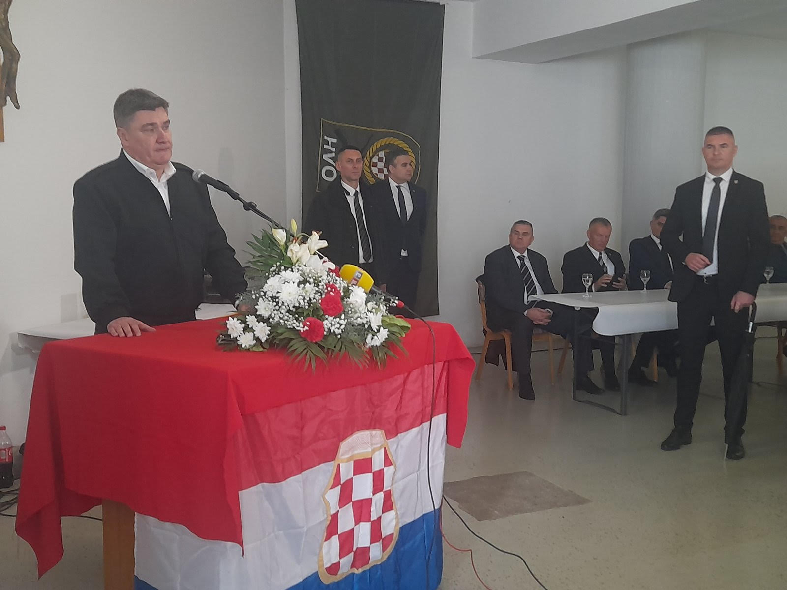 Milanović stigao u Republiku Srpsku i odlikovao103. brigadu HVO u ...