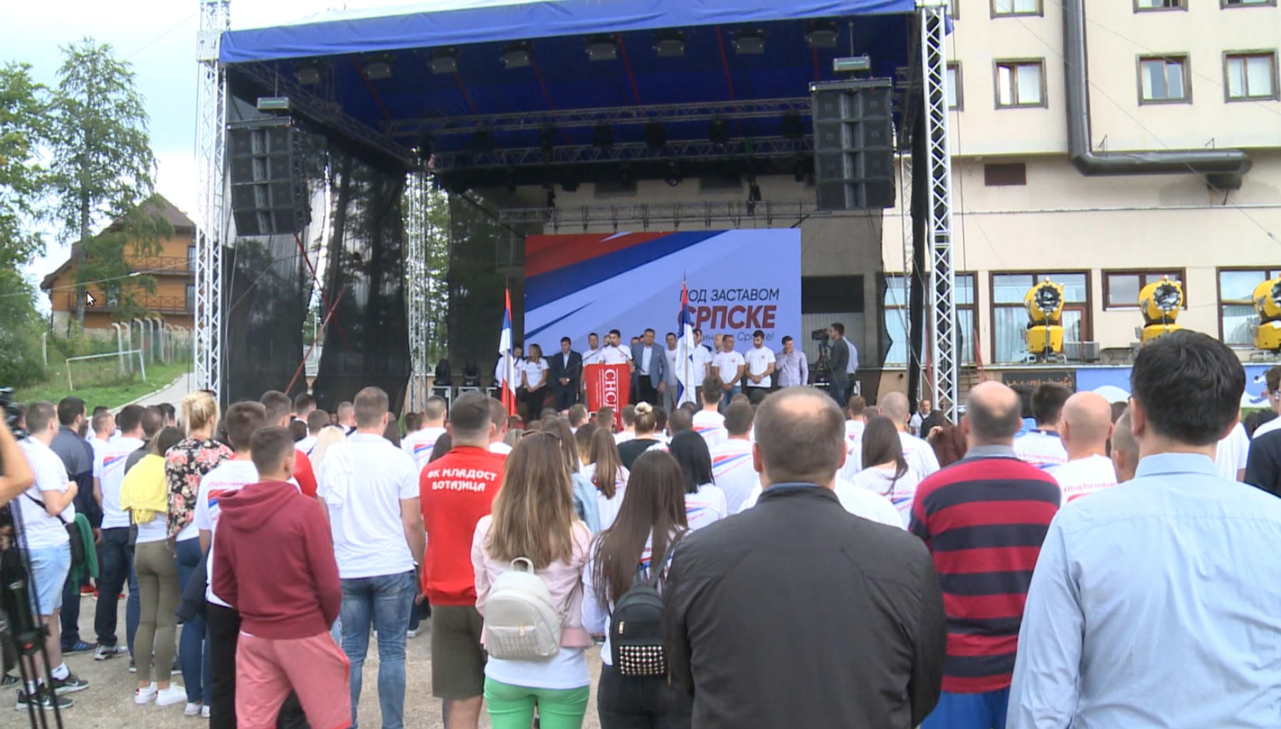 Udar na budućnost: Dodik boji mladost crvenom bojom | BN