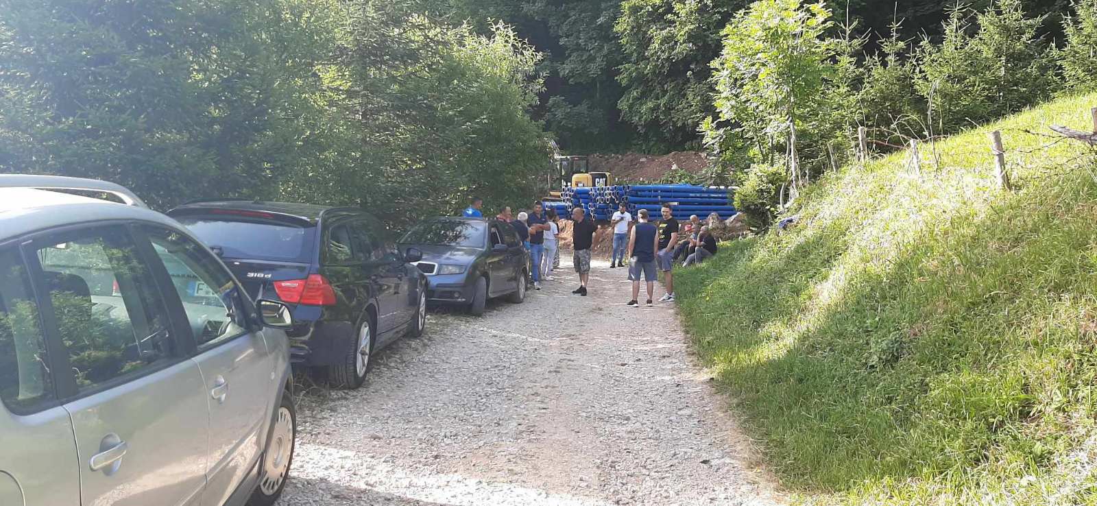 Vlasenica: Mještani digli glas - jedini put uništavaju | BN Vlasenica: Mještani digli glas - jedini put uništavaju | BN