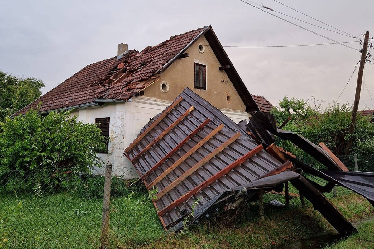 Stradao radnik Elektrokrajine tokom saniranja štete | BN Stradao radnik Elektrokrajine tokom saniranja štete | BN