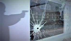 Pucnjava i masovna tuča u Prištini: Preminuo muškarac | BN