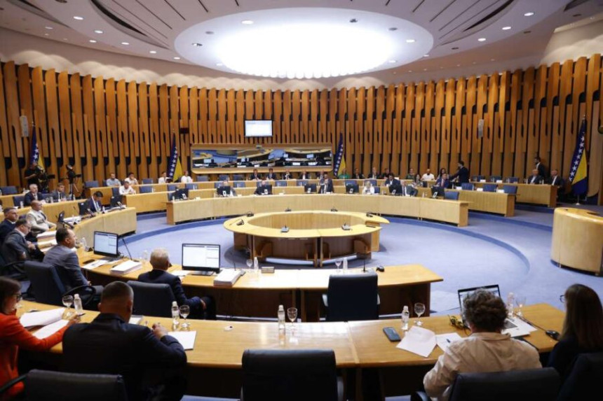 Vlast ne mari za građane nego dobru ocjenu iz Brisela | BN