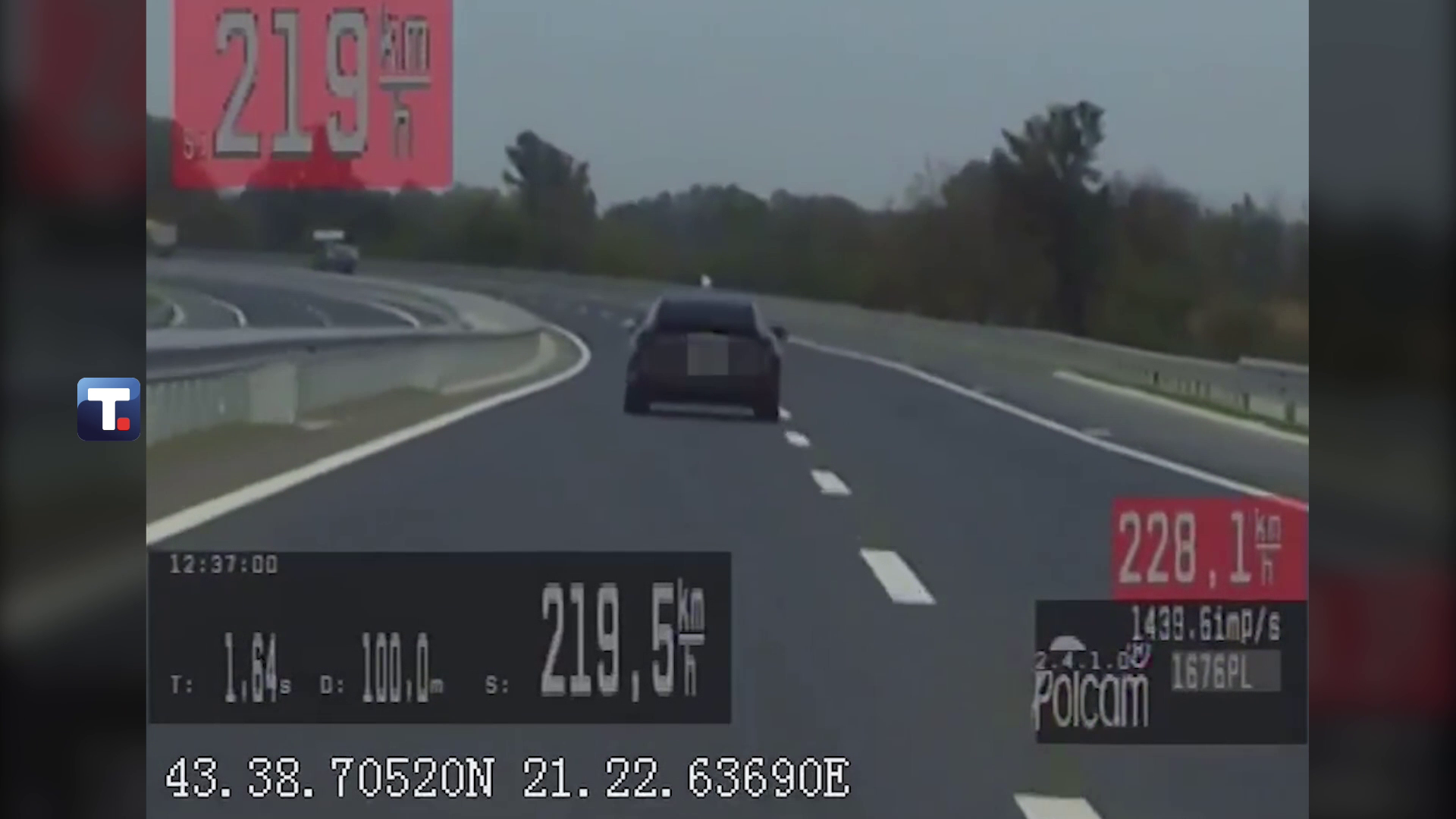Vozio 228 km/h, sa dvoje djece u autu (FOTO) | BN