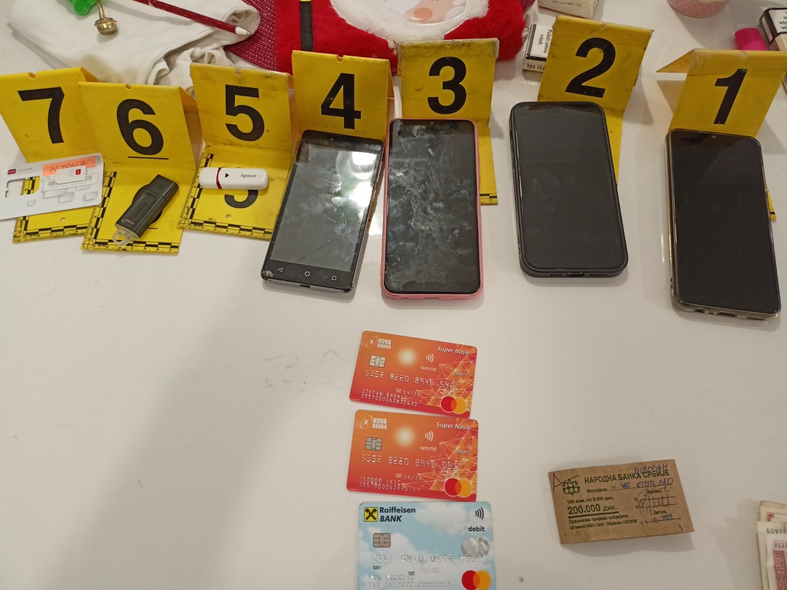 Uhapšeni zbog iznude, pravare i pranje novca | BN