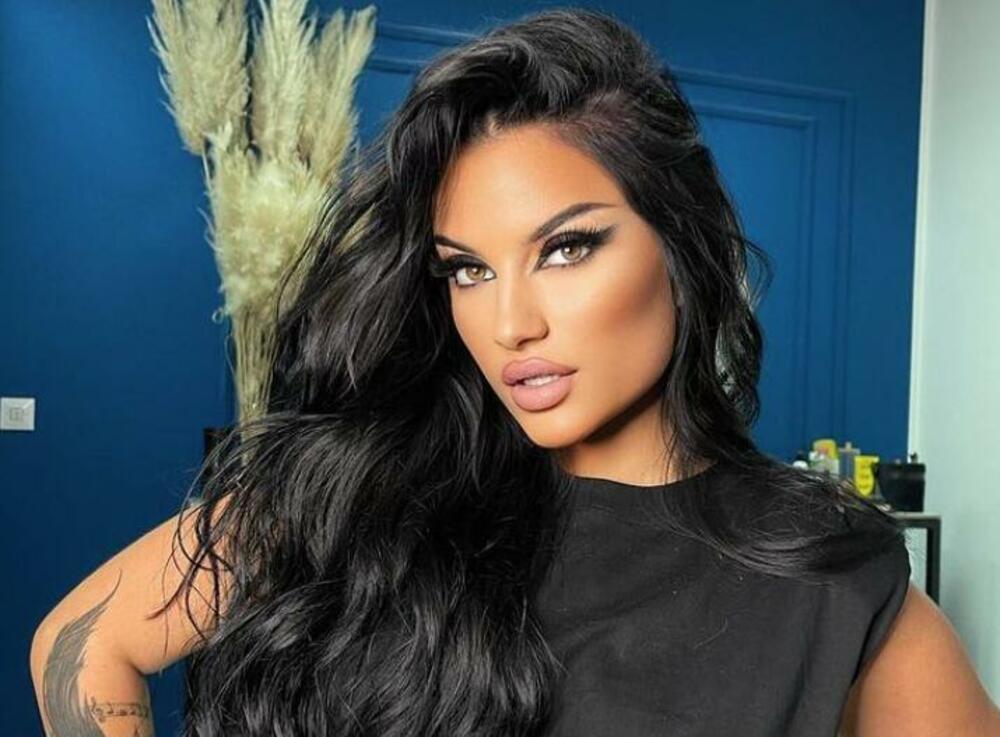 Jedina pevačica koja ne uzima bakšiš!? | BN