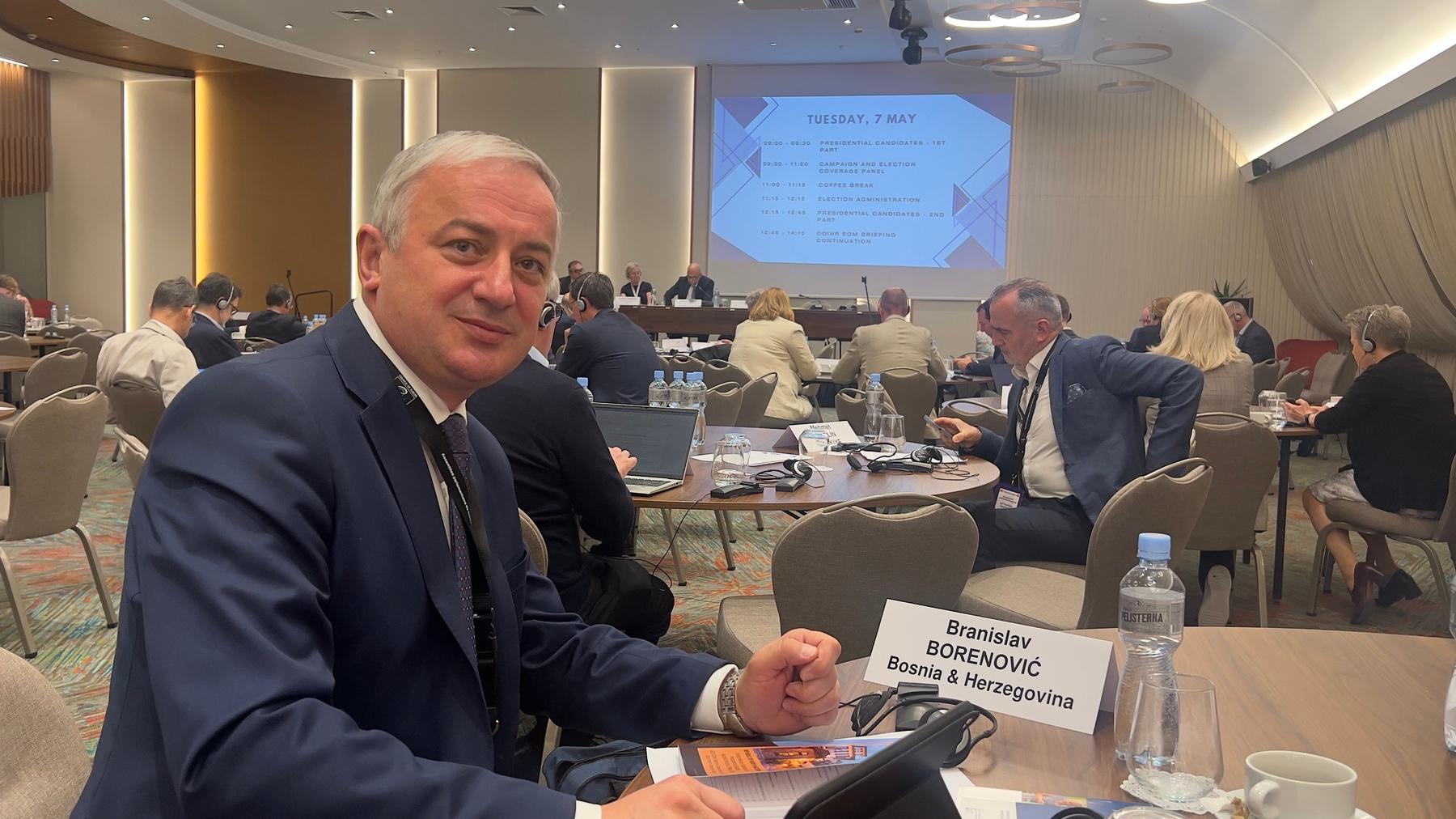 Nove tehnologije uspješno se koriste u izbornom procesu | BN