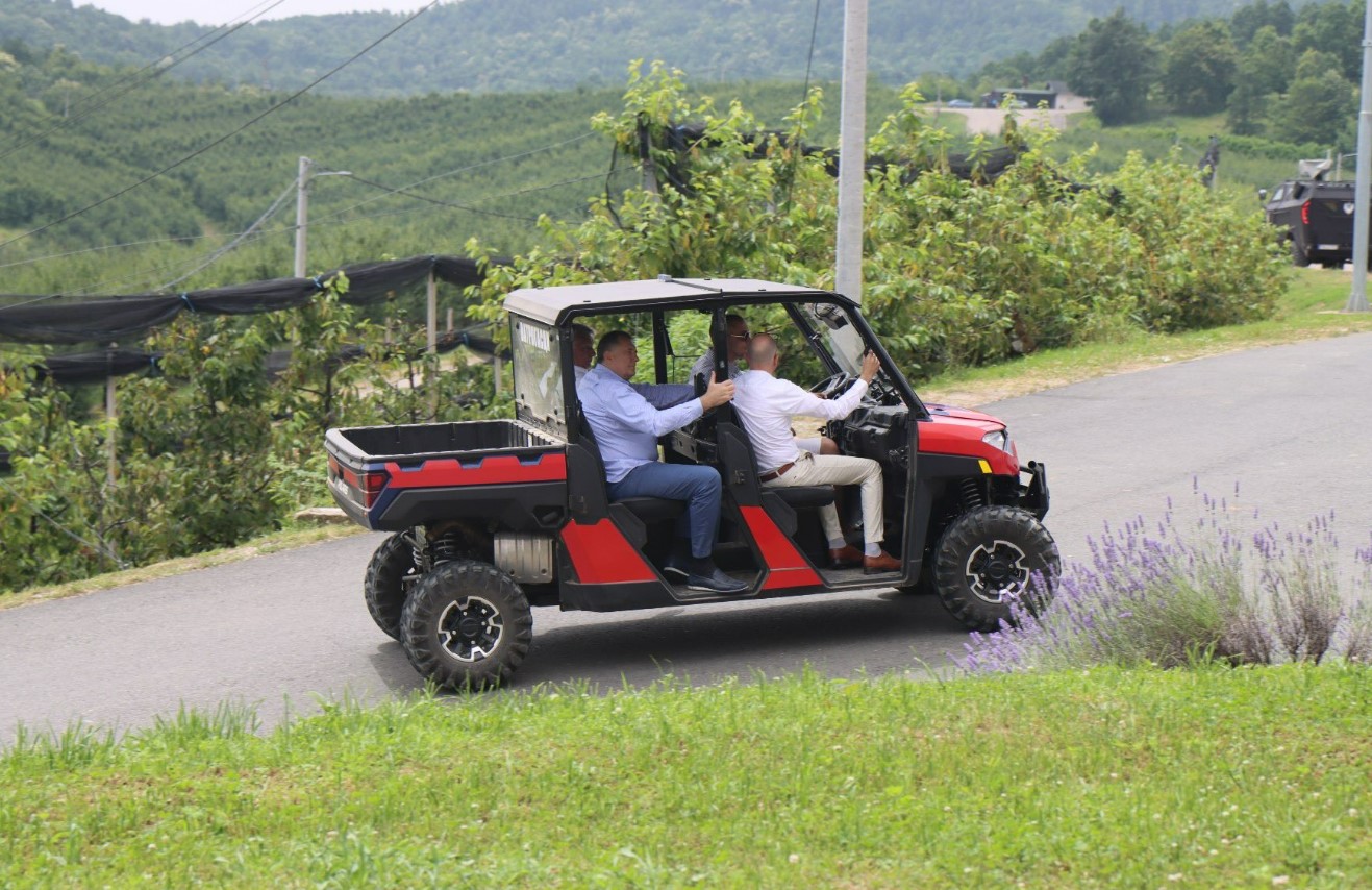 Dodik zatražio od Orbana 300 miliona KM da vrati ratu kredita! | BN