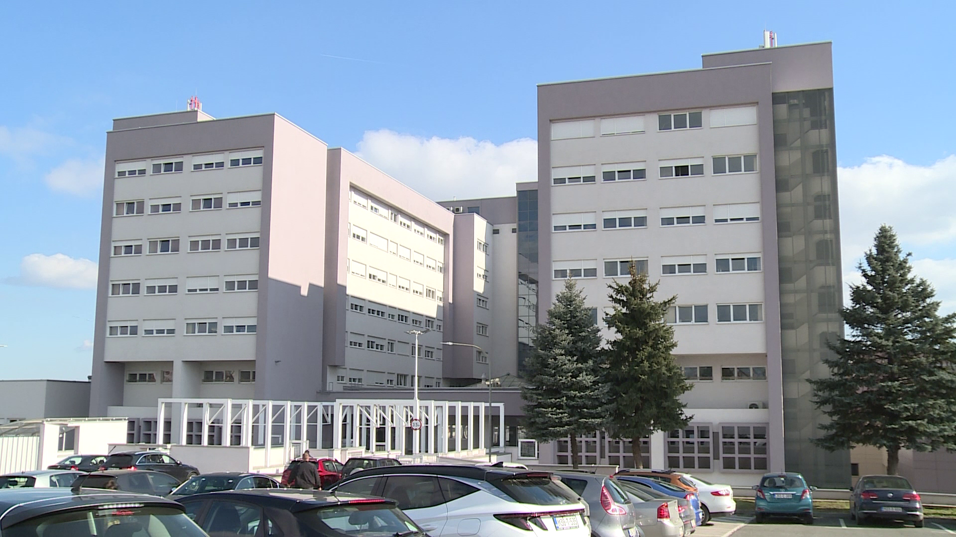 Zašto na UKC-u često nedostaje dovoljno lijekova? | BN