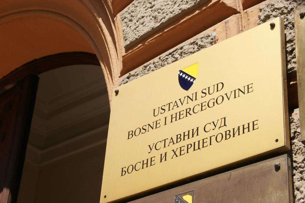 Za ukidanje grba, himne i 9. januara u Ustavnom sudu BiH glasale srpske ...
