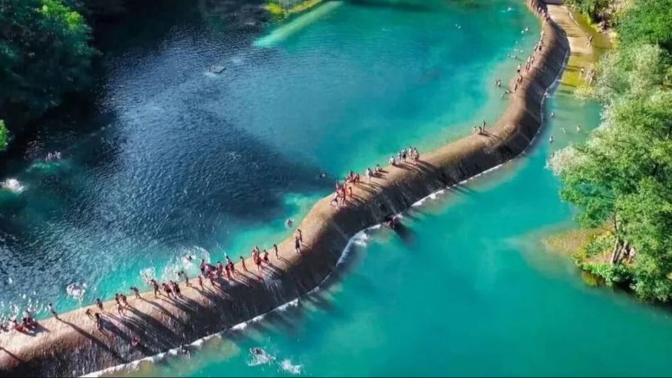 Tragedija: Na kupalištu u Jajcu utopili se ujak i sestrić | BN