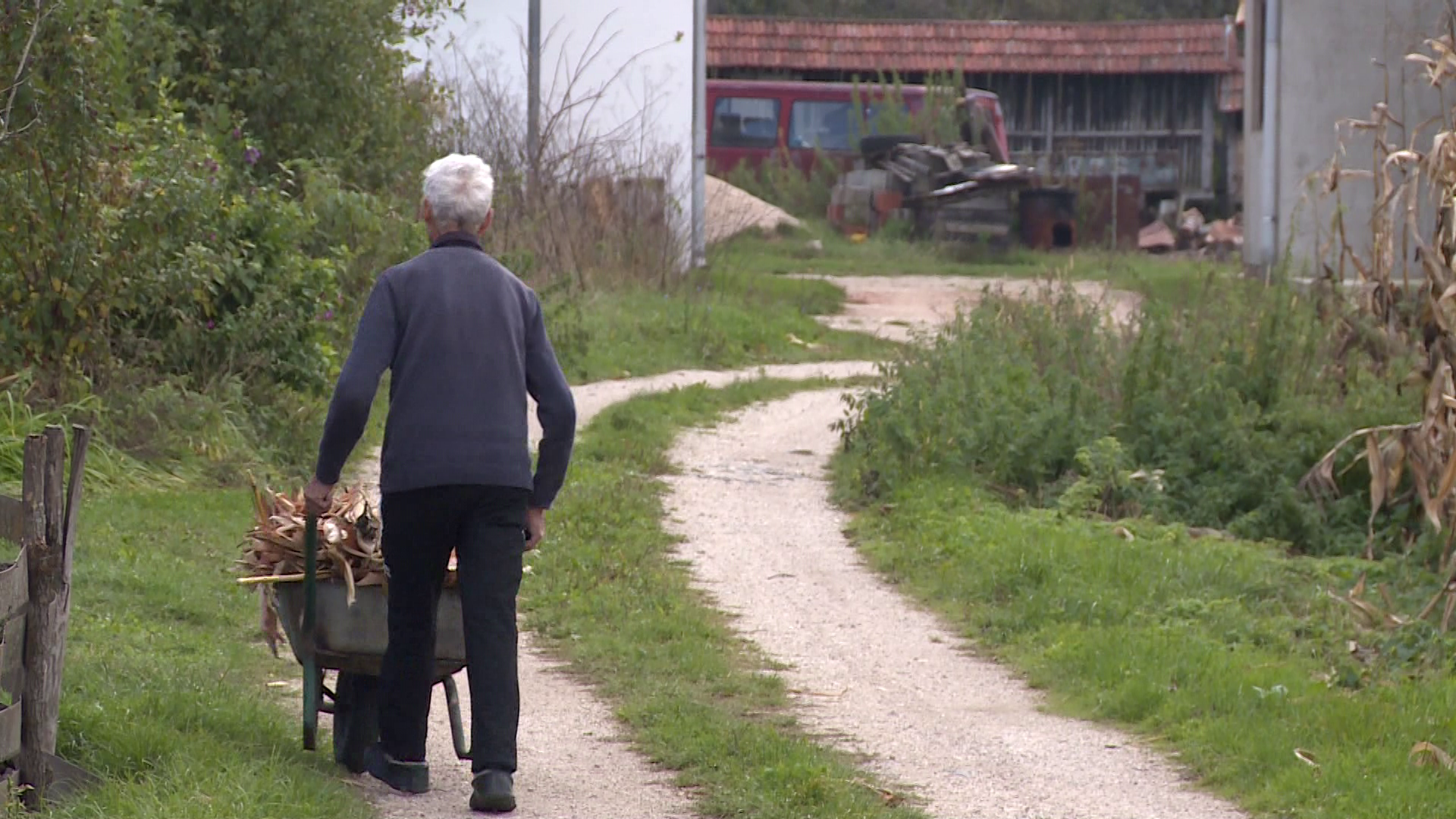 Srpski povratnici kod Sanskog Mosta sve teže opstaju | BN