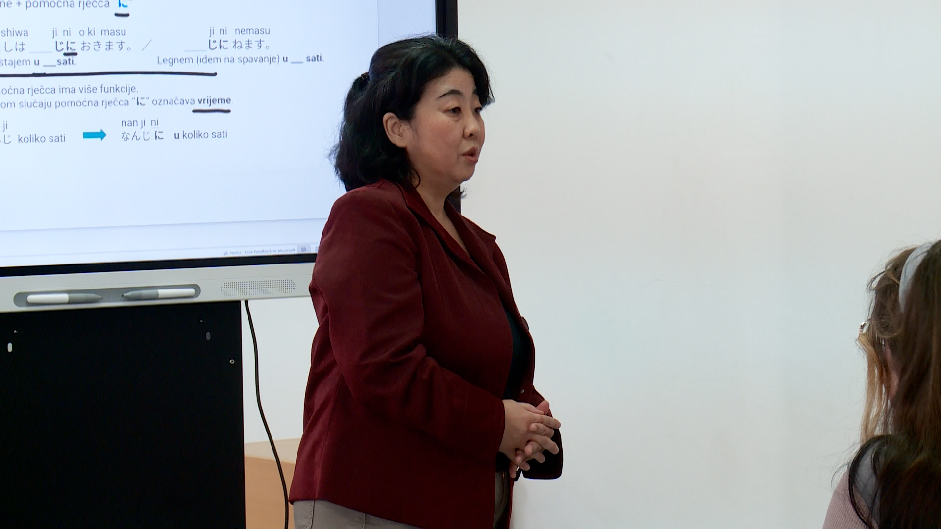 Japanka udata u Derventu, djecu uči japanski jezik | BN