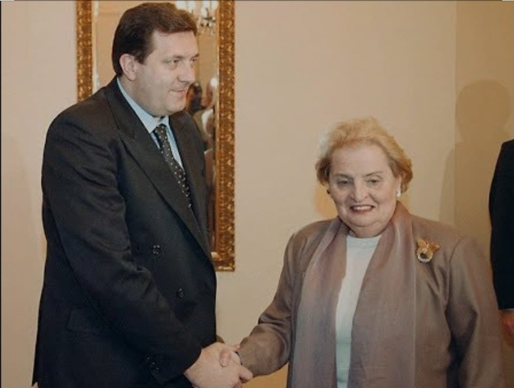 Milorade, za razliku od tebe, mi nikada nismo dobili 1$ od USAID-a. A ti, Milorade? | BN