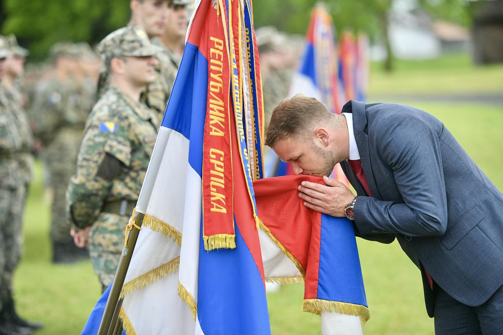 Zastava Srbije će se vijoriti, himna čuti, a grb vidjeti | BN