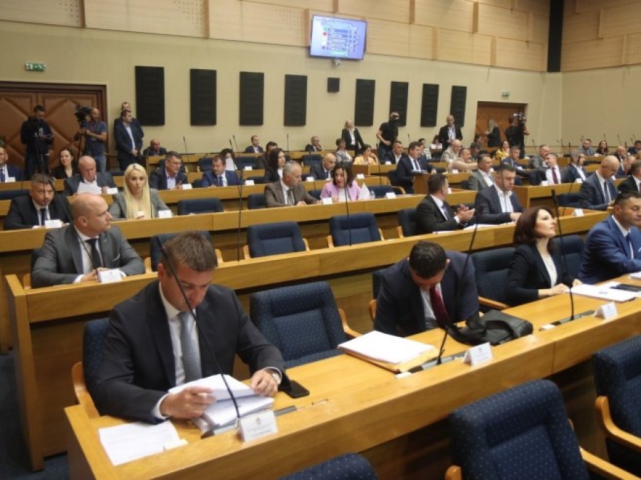 Stigli zakoni u NS RS: Zabrana rada više institucija BiH u RS | BN