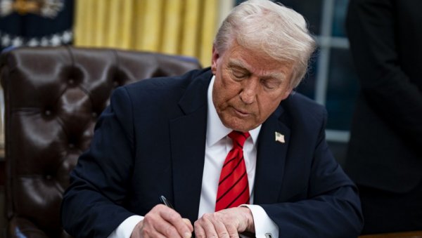 Tramp obustavio vojnu pomoć Ukrajini nakon konflikta sa Zelenskim | BN