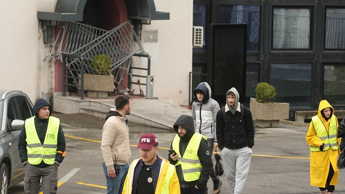 Studenti u blokadi i dalje blokiraju zgrade RTS-a i RTV-a | BN