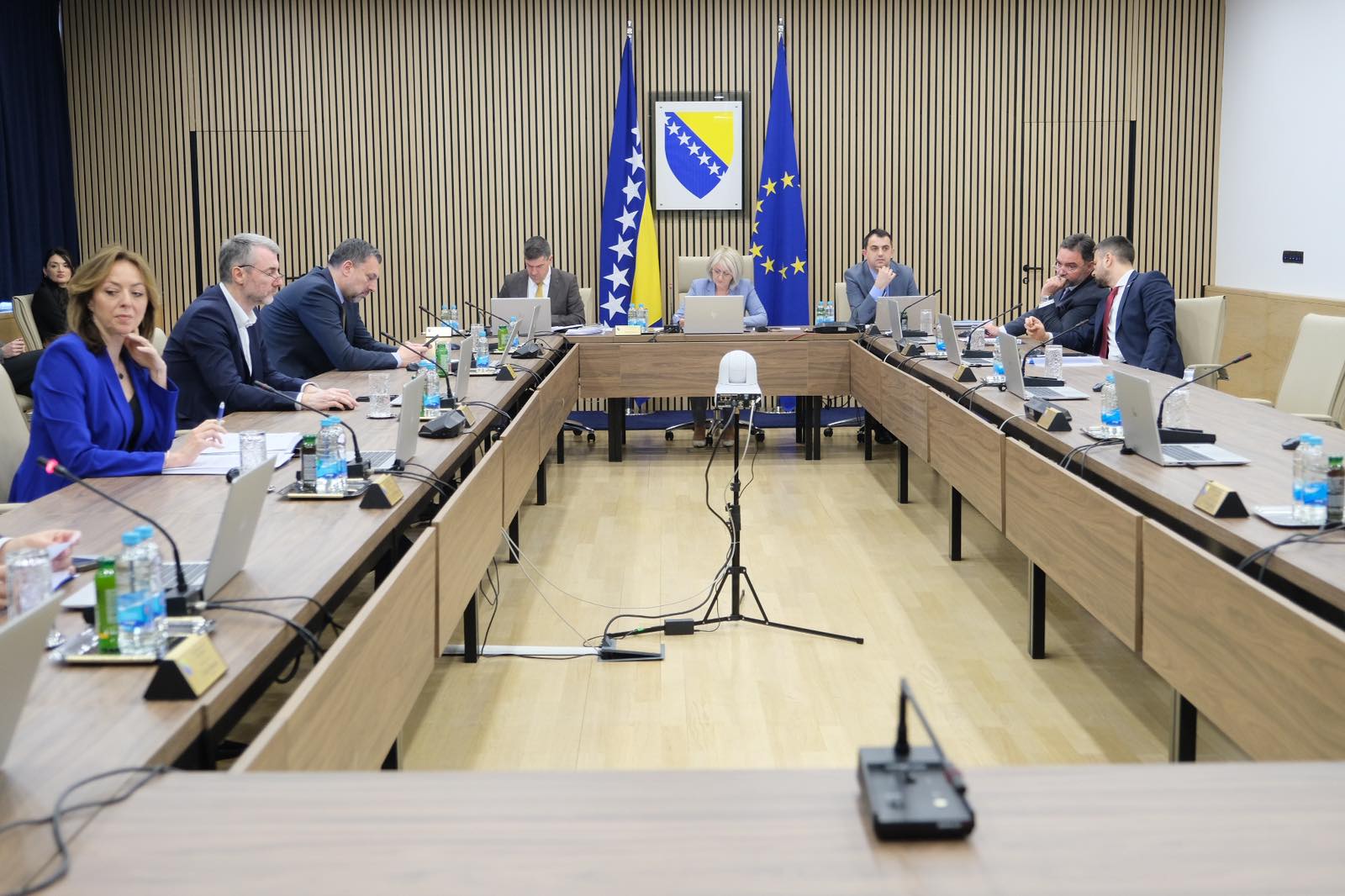Tražimo rješenje za otplatu duga prema firmi "Viaduct" | BN