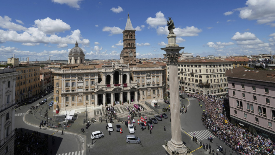 Zbog izbora pape rezervisan gotovo čitav smještaj u Rimu | BN