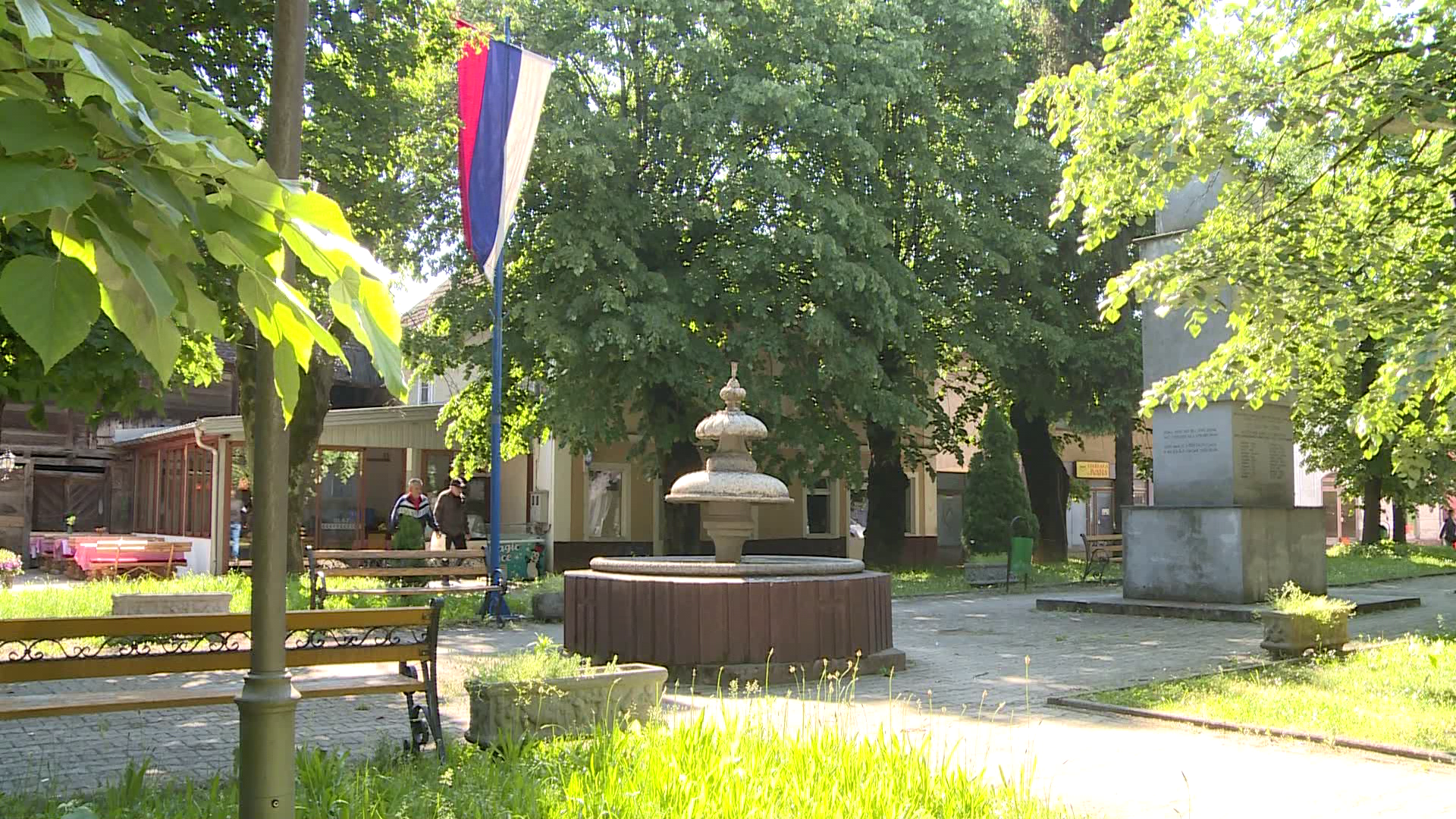 Kostajnica: Život na granici, privrede nema, mladi odlaze | BN