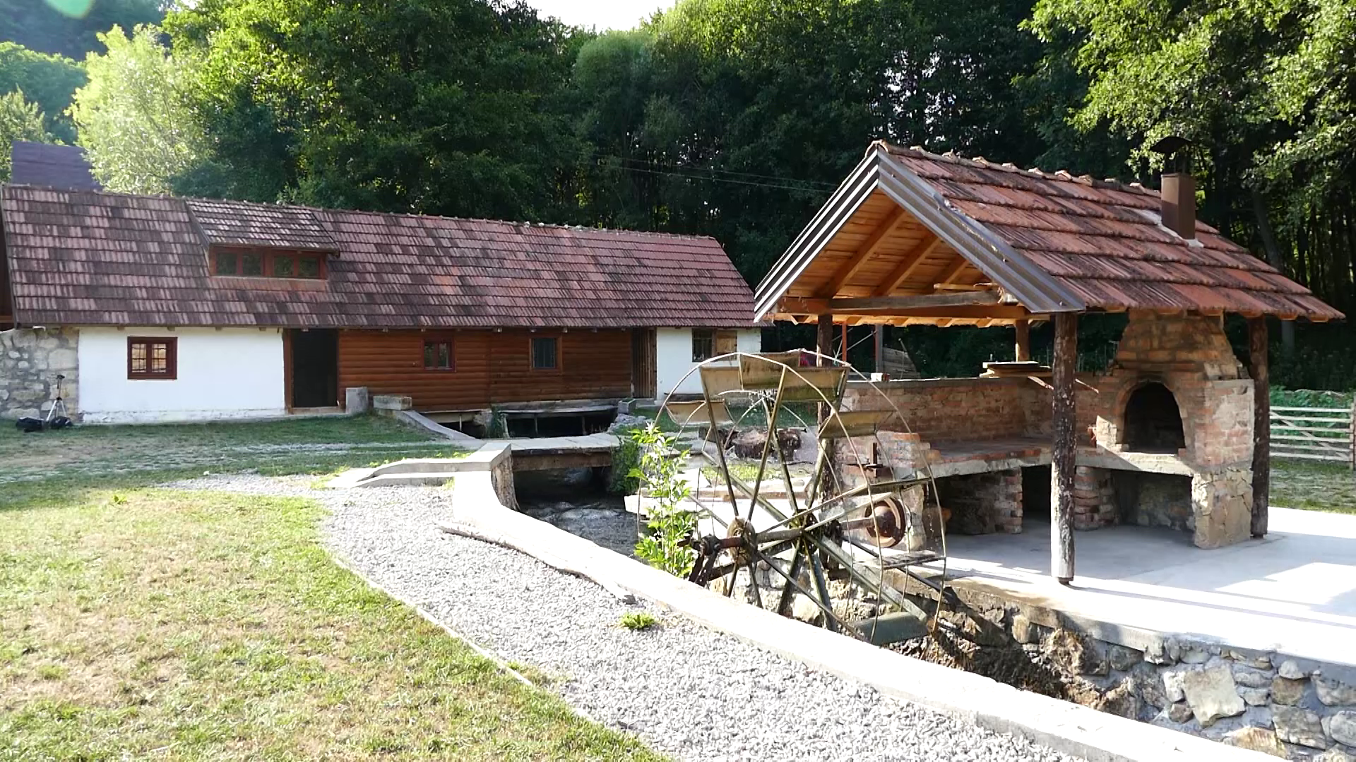 Obnavljaju se vodenice potočare u selima oko Rogatice | BN