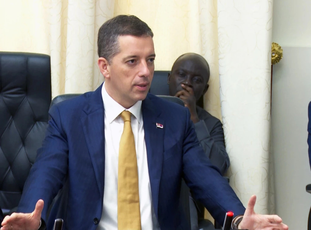 Marko Đurić napadnut dok je šetao sa kćerkama (VIDEO) | BN