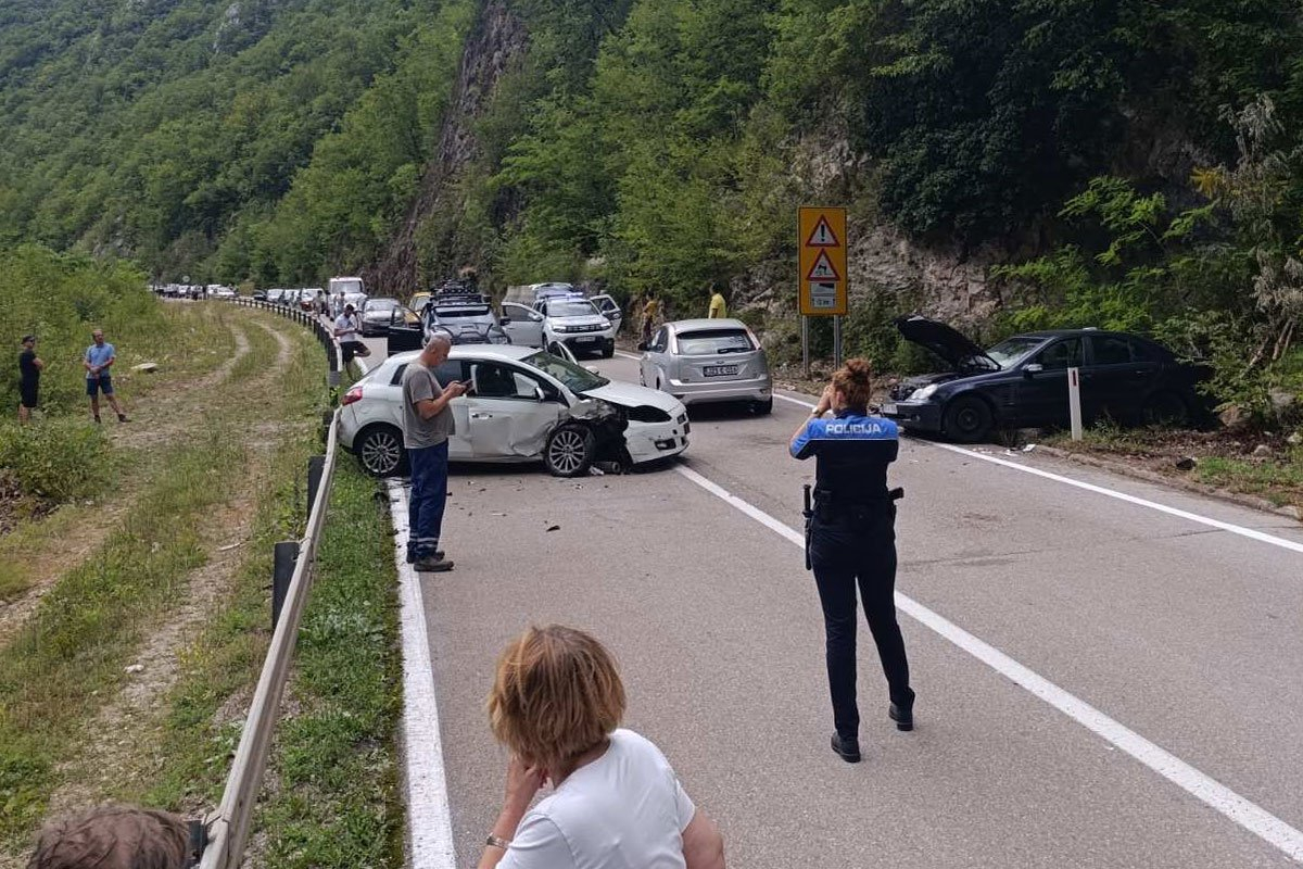 Teška saobraćajna nezgoda na putu Jajce – Banjaluka | BN
