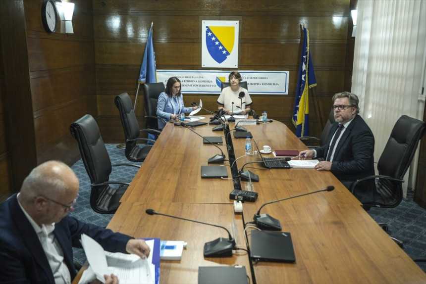 CIK BiH proslijedio žalbe SNSD-a i SDS-a Sudu BiH | BN