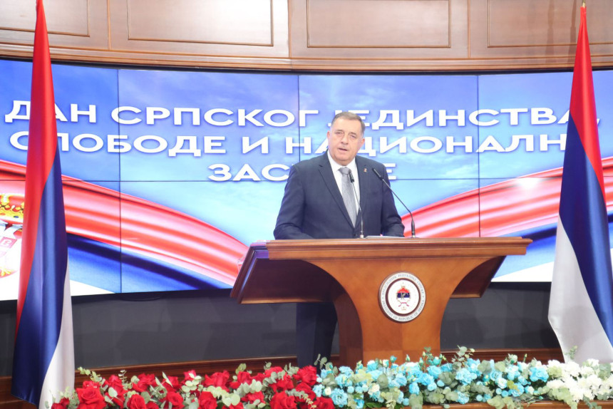 Srpska i Srbija slave Dan srpskog jedinstva i nacionalne zastave | BN