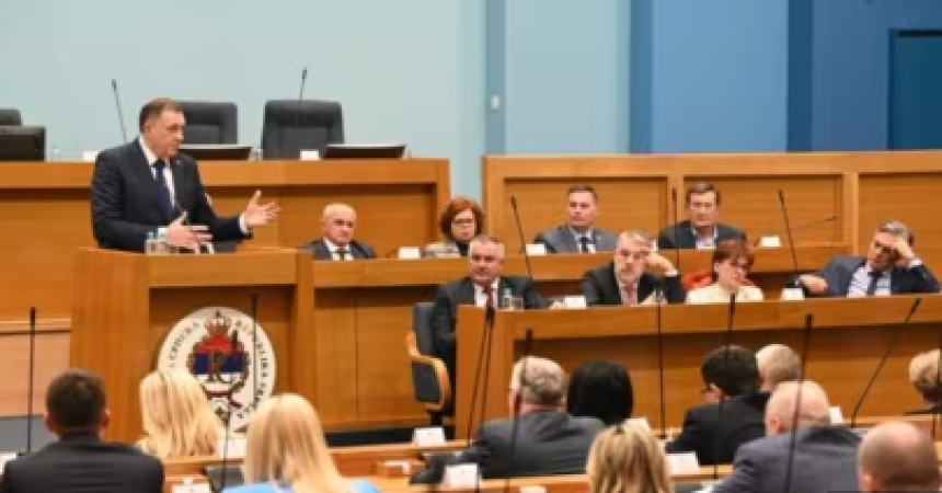 Čitava Republika Srpska postala talac suđenja Dodiku | BN