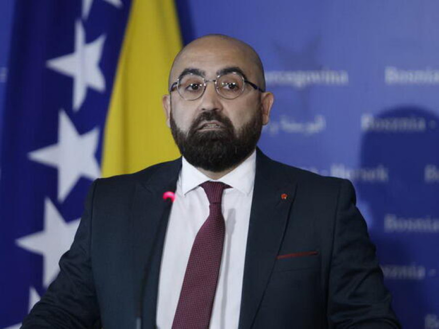 Amidžić odbio, pa Hasanović potpisao prenos novca CIK-u | BN